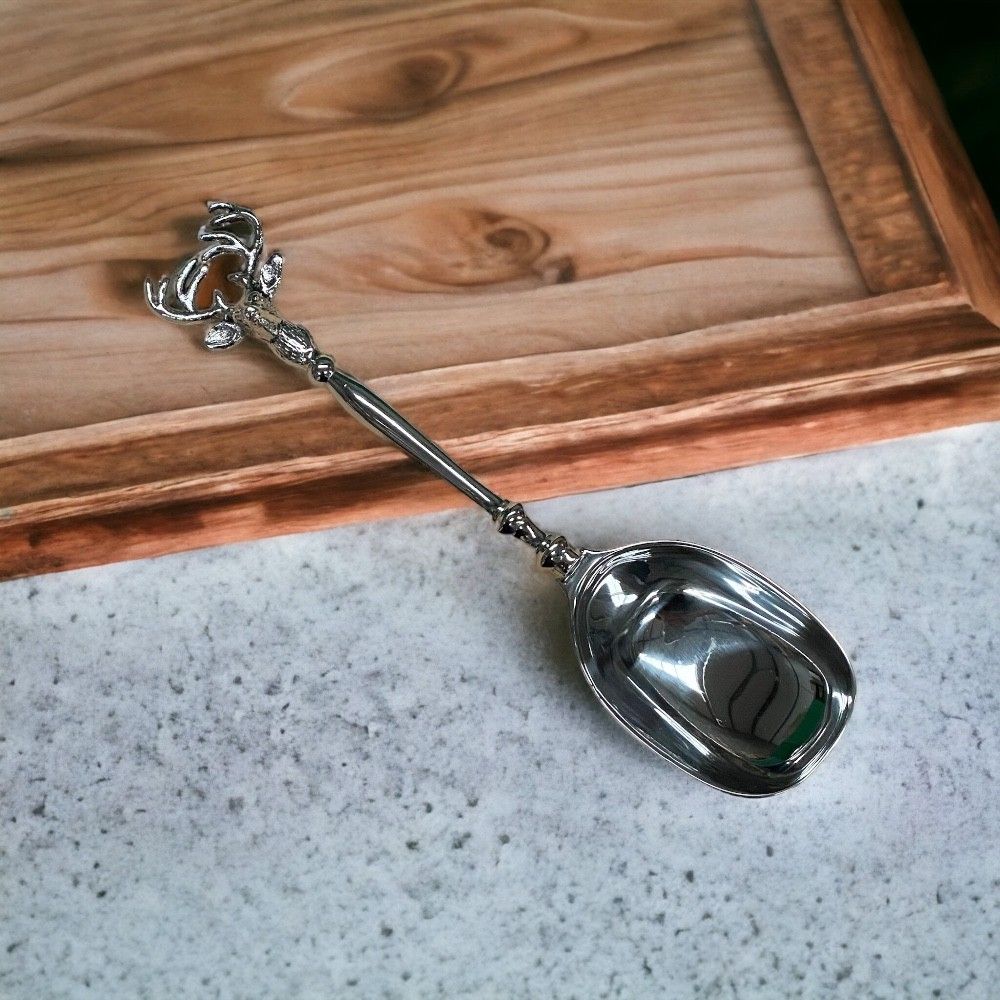 Metal Stag Ice Scoop At home in the country